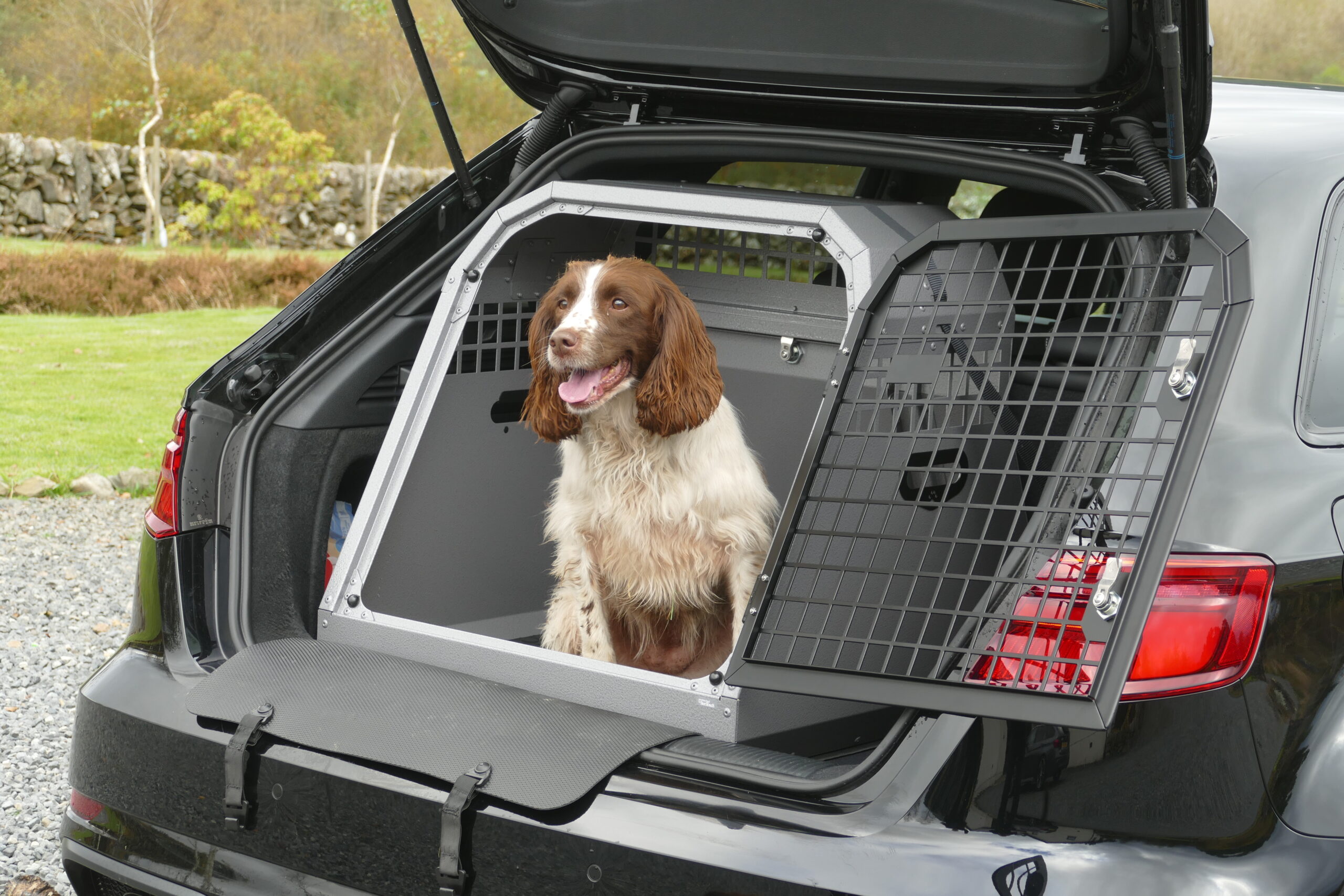 K9/C42 Audi, Mercedes, Kia, BMW Car Dog Crate | TransK9