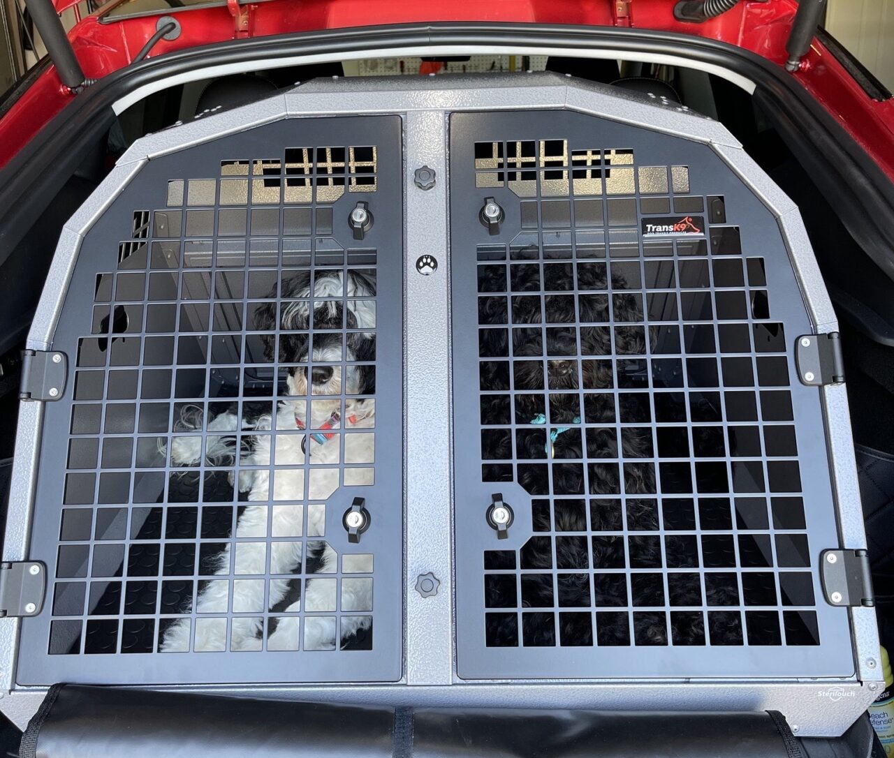 K9/C5 Car Dog Crate for Land Rover Range Rover Velar | TransK9