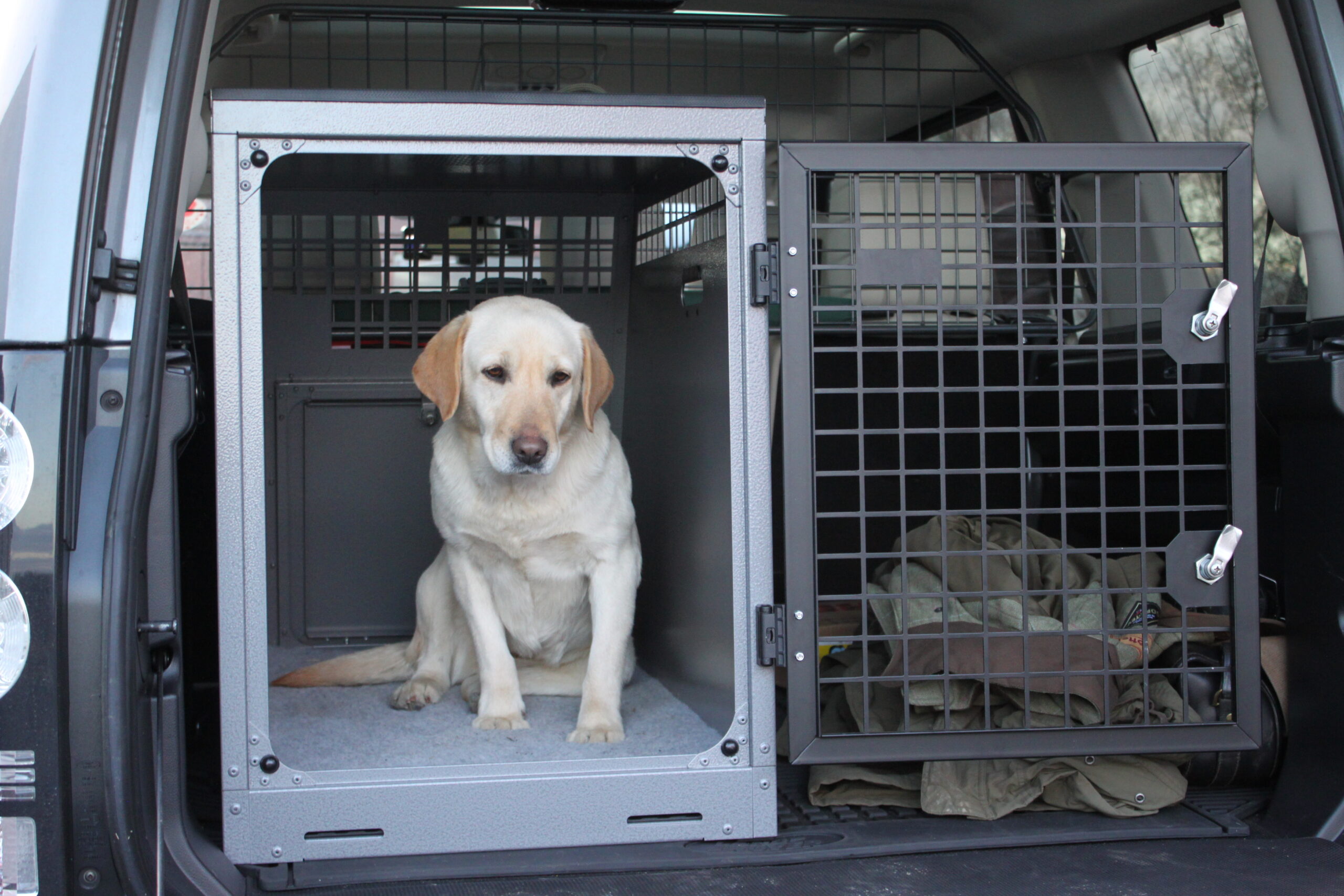 K9/C24 Car Dog Crate | Land Rover Discovery, Defender | TransK9