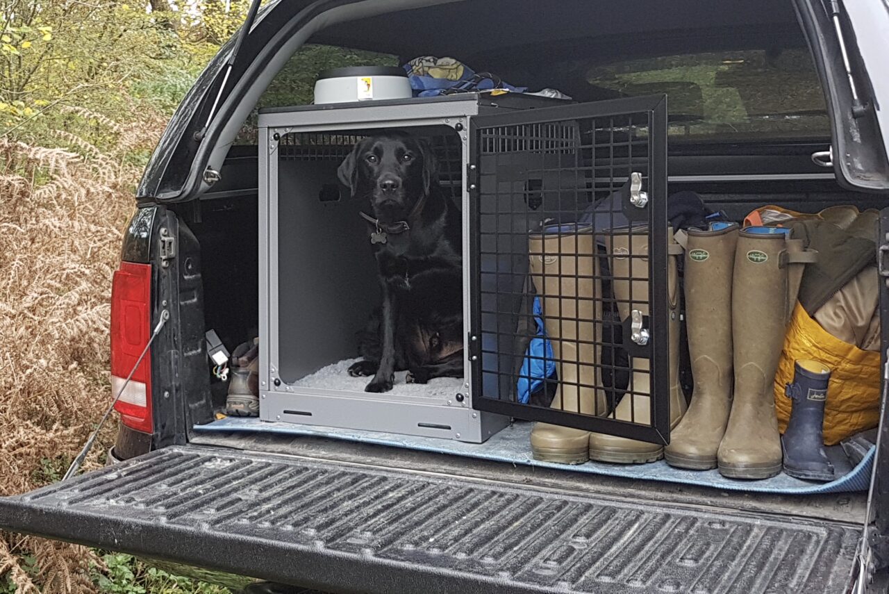 K9/C24 Single Dog Cage for Hilux | TransK9