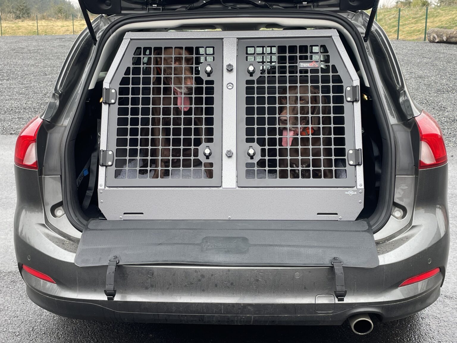 K9/C17 Double Dog Cage for Octavia Estate | TransK9