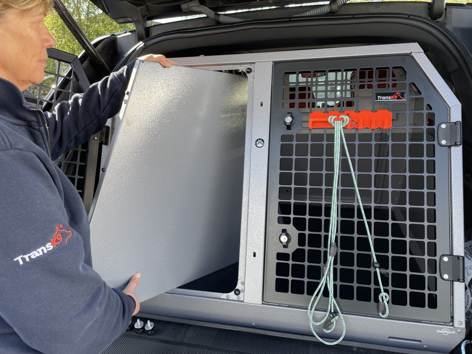K9/C36 Dog Transit Box for the Land Rover Discovery 5 | TransK9