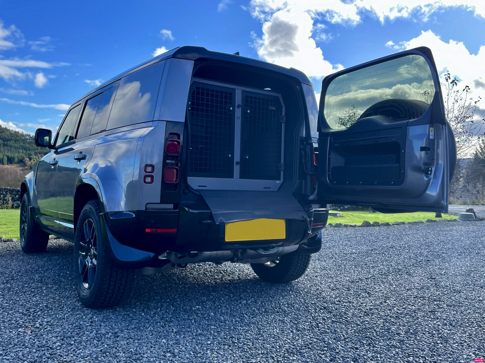 Car Dog Cages, Crates & Transit Boxes for Defender 110 Hard Top ...