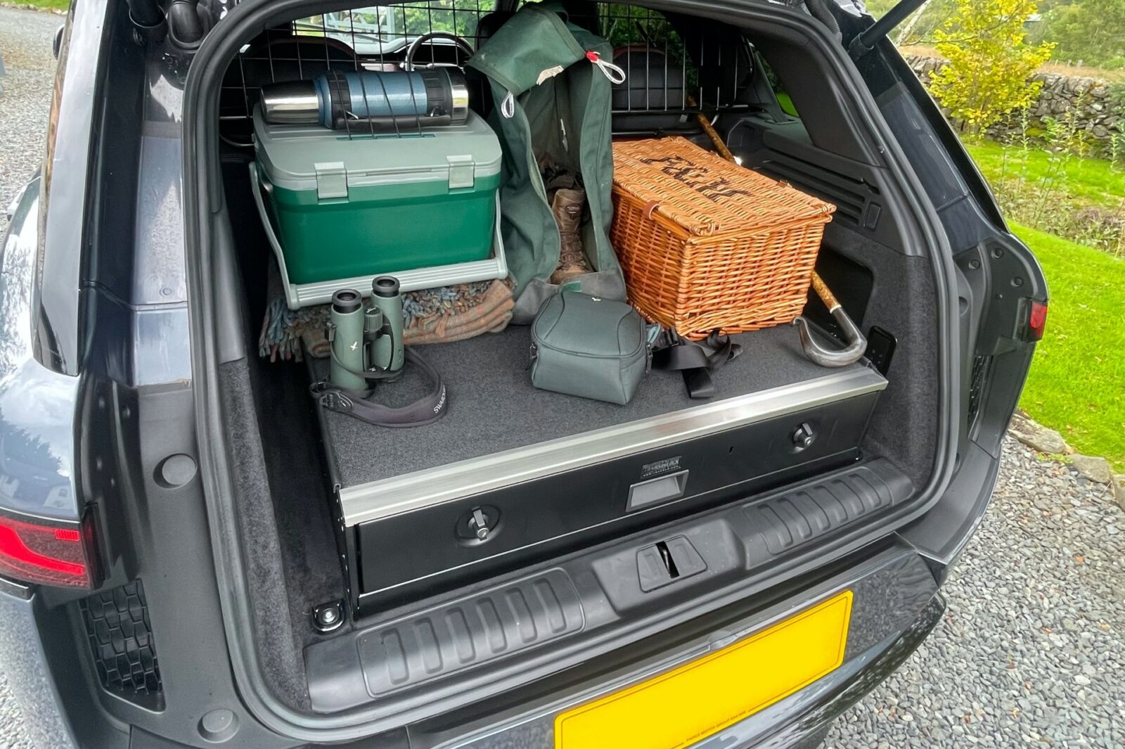 Car Dog Cages, Crates & Transit Boxes for L461 2022 – Present | TransK9