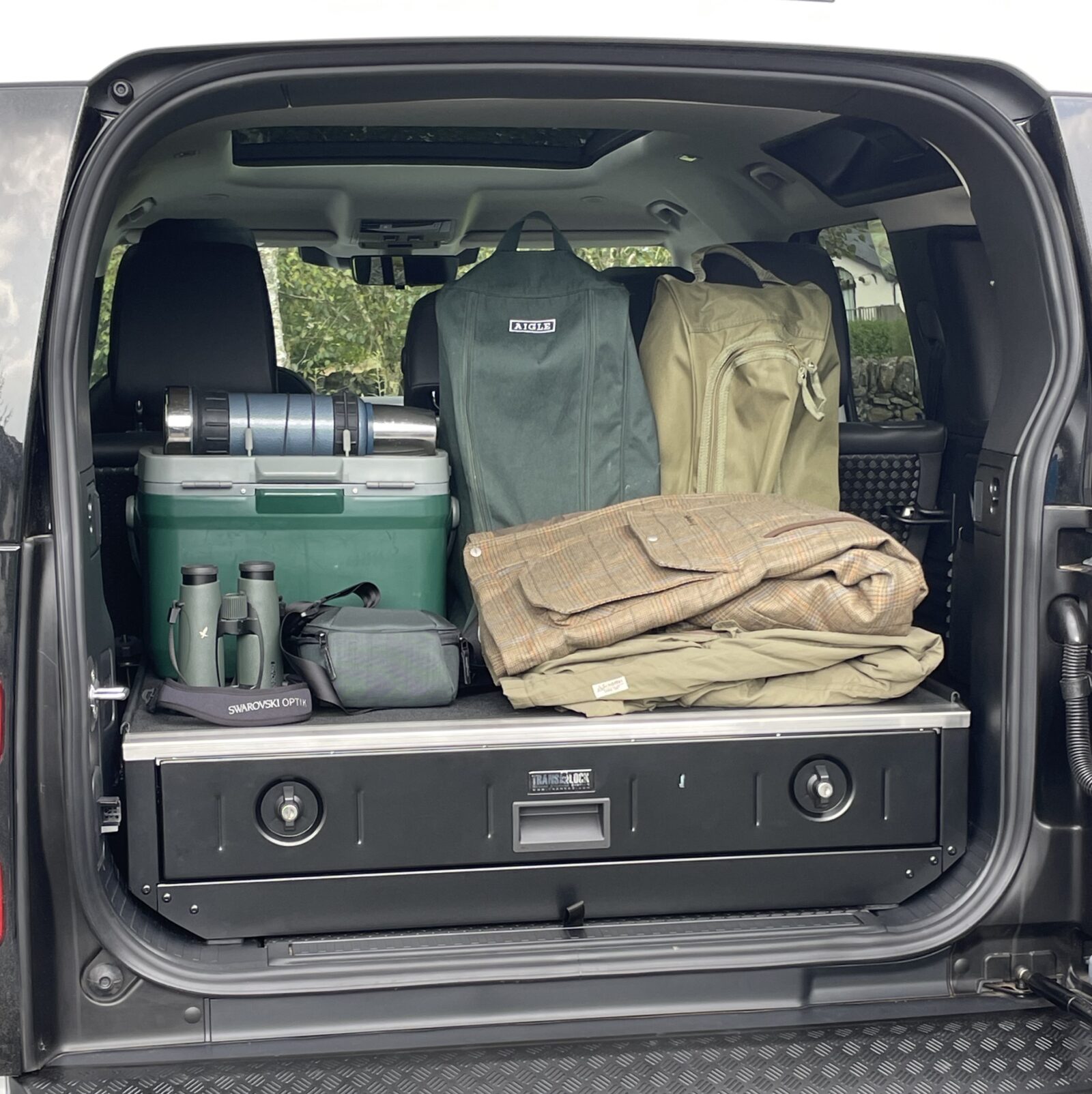 TL2c Storage Drawer for Range Rover Defender 110 | TransK9